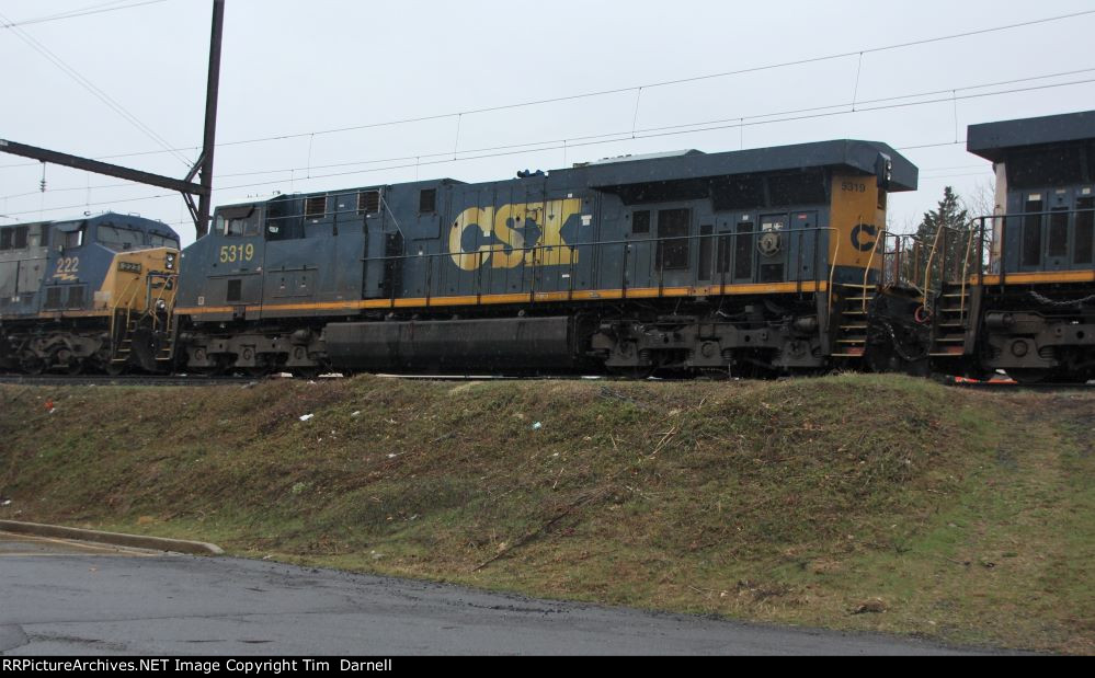CSX 5319 2nd on Q404